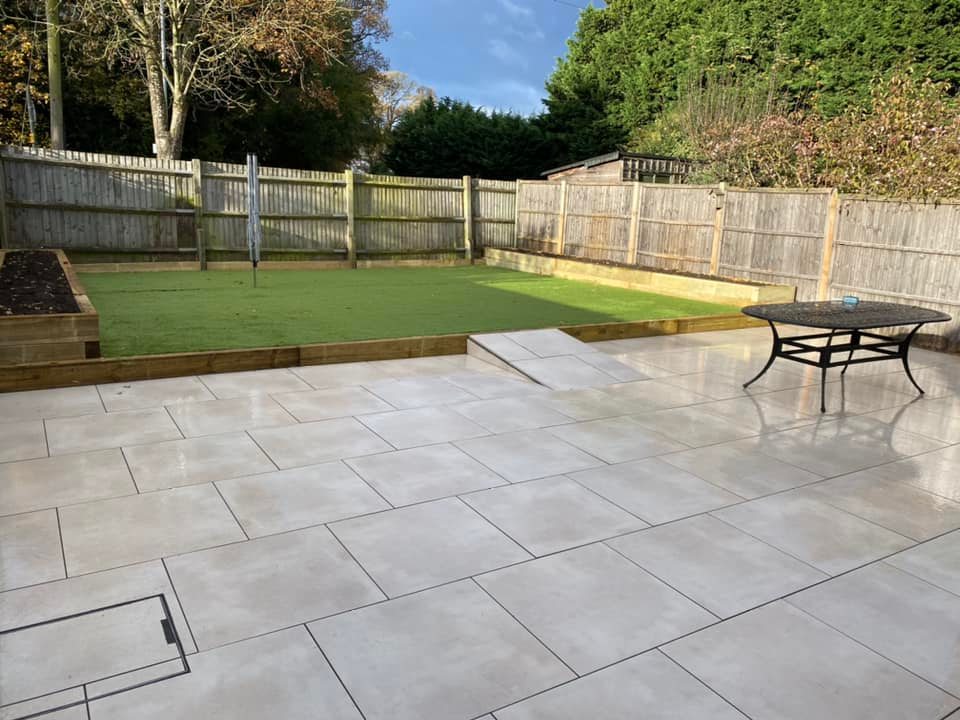 rear-garden-;large-slabs - Abbey Paving. Block Paving Specialists ...